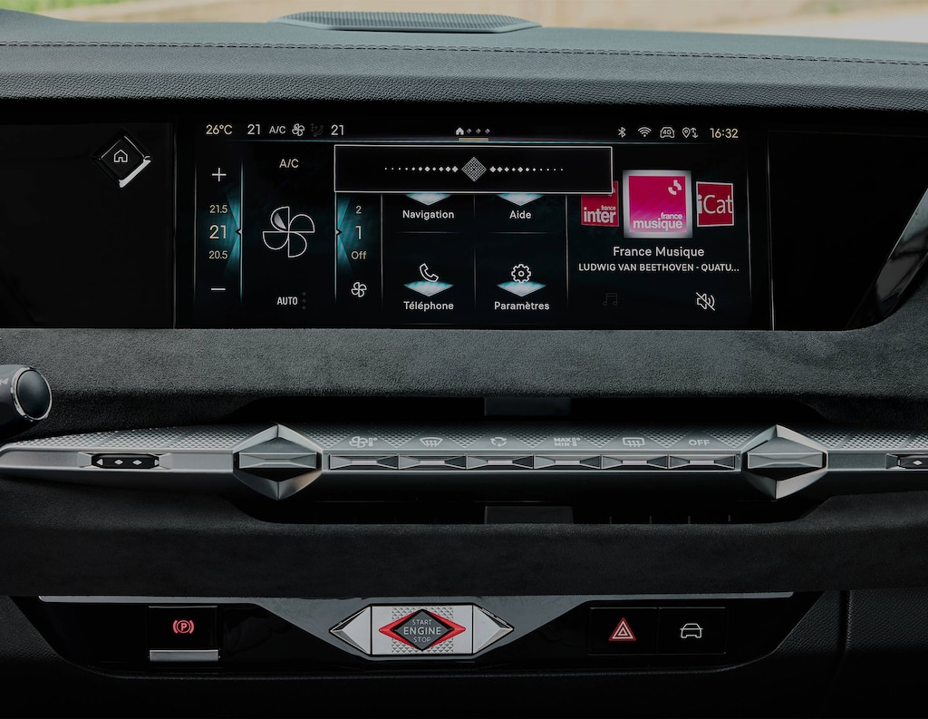 DS N°4 E-TENSE | Elektromobilität | DS Automobiles DE